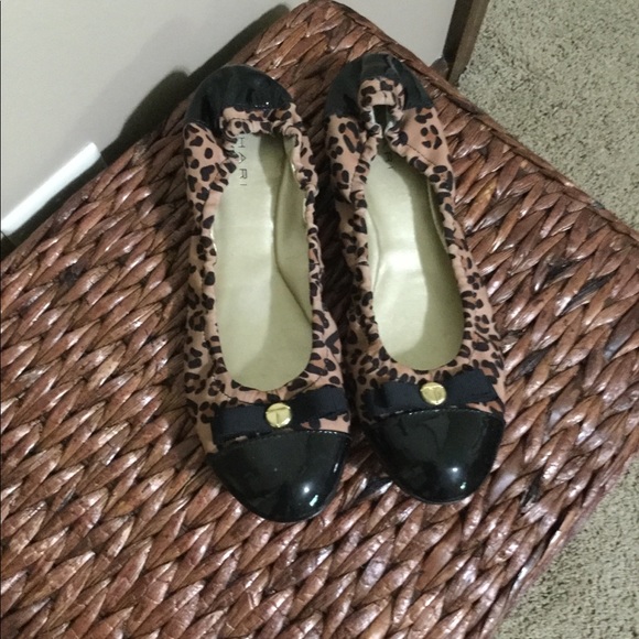 Tahari | Shoes | Tahari Leopard Print Ballet Flat | Poshmark